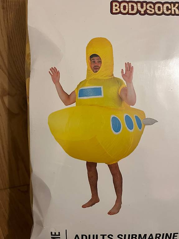 Inflatable Submarine Costume/ Aufblasbare Kostüm im Kanton Zürich ...