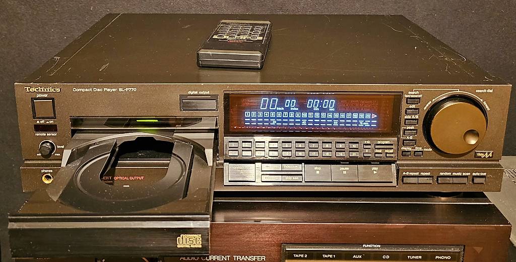 Mythique cd player TECHNICS"SL-P770" im Kanton Waadt - tutti.ch