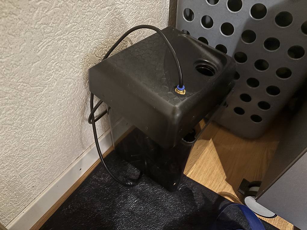 Terrarium vollausgestattet im Kanton Bern - tutti.ch