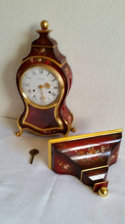Pendule "Le Castel" Wanduhr mit Sockel im Kanton Basel-Landschaft ...