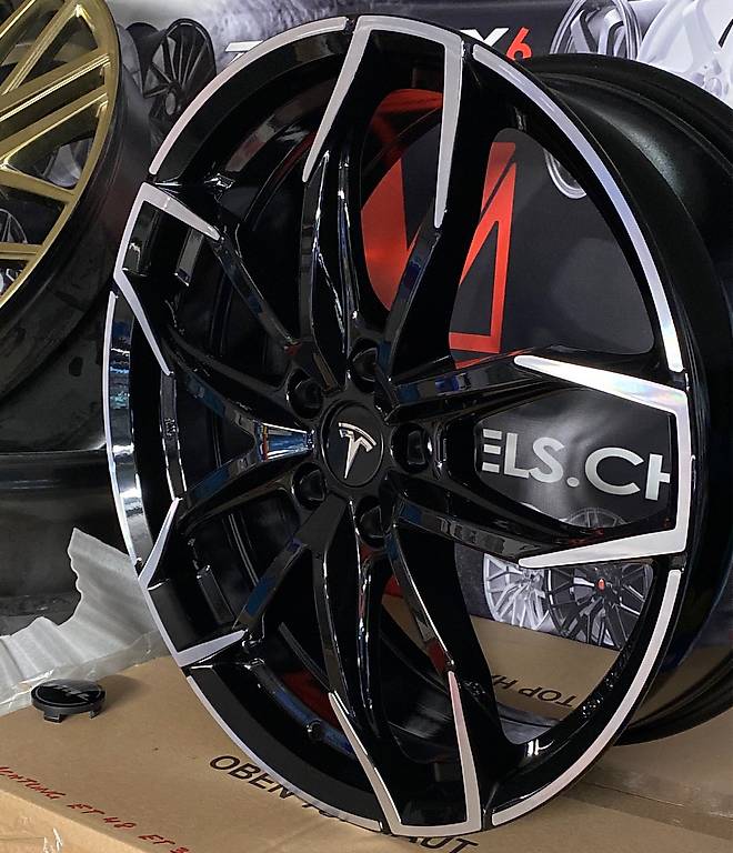 Tesla Model 3 oder Model Y Alufelgen 8x20 im Kanton Zürich - tutti.ch