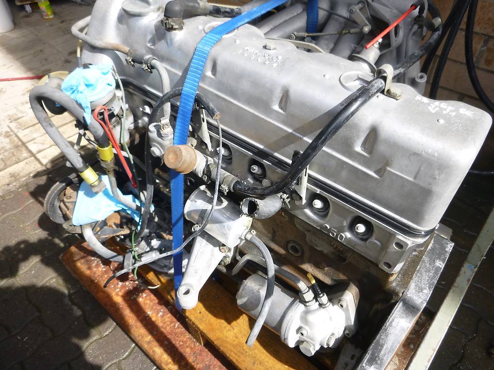 Motor zu Mercedes-Benz w114 250 CE/SE im Kanton Zürich - tutti.ch
