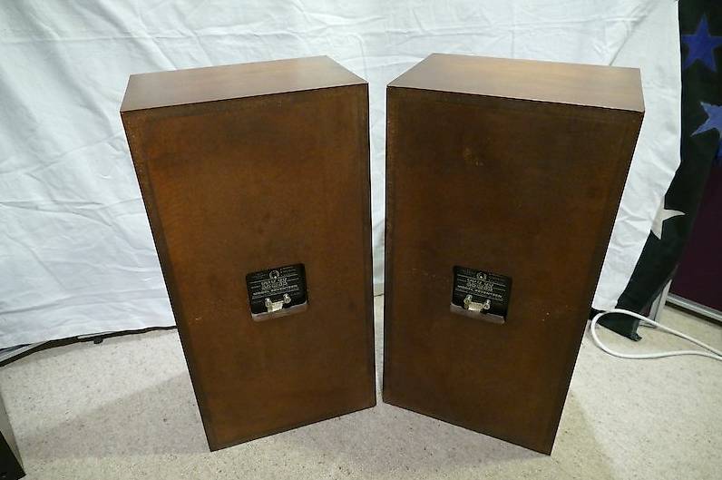 The KLH Model Seventeen, original vintage aus 1964 im Kanton Thurgau ...