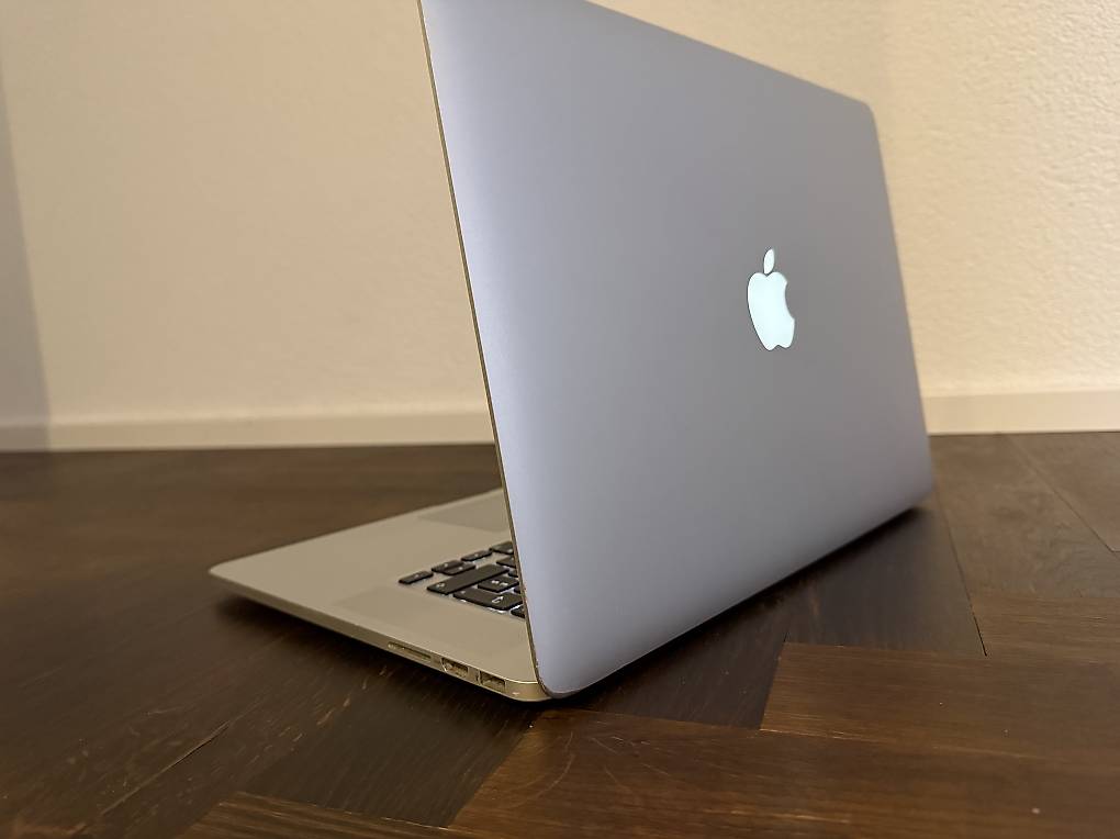 MacBook pro retina 15zoll 1TB i7 neuer akku im Kanton Zürich - tutti.ch
