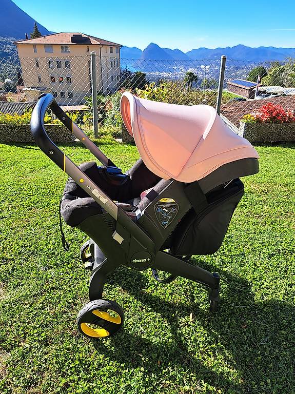 Doona ovetto/seggiolino per auto con ruote im Kanton Tessin - tutti.ch