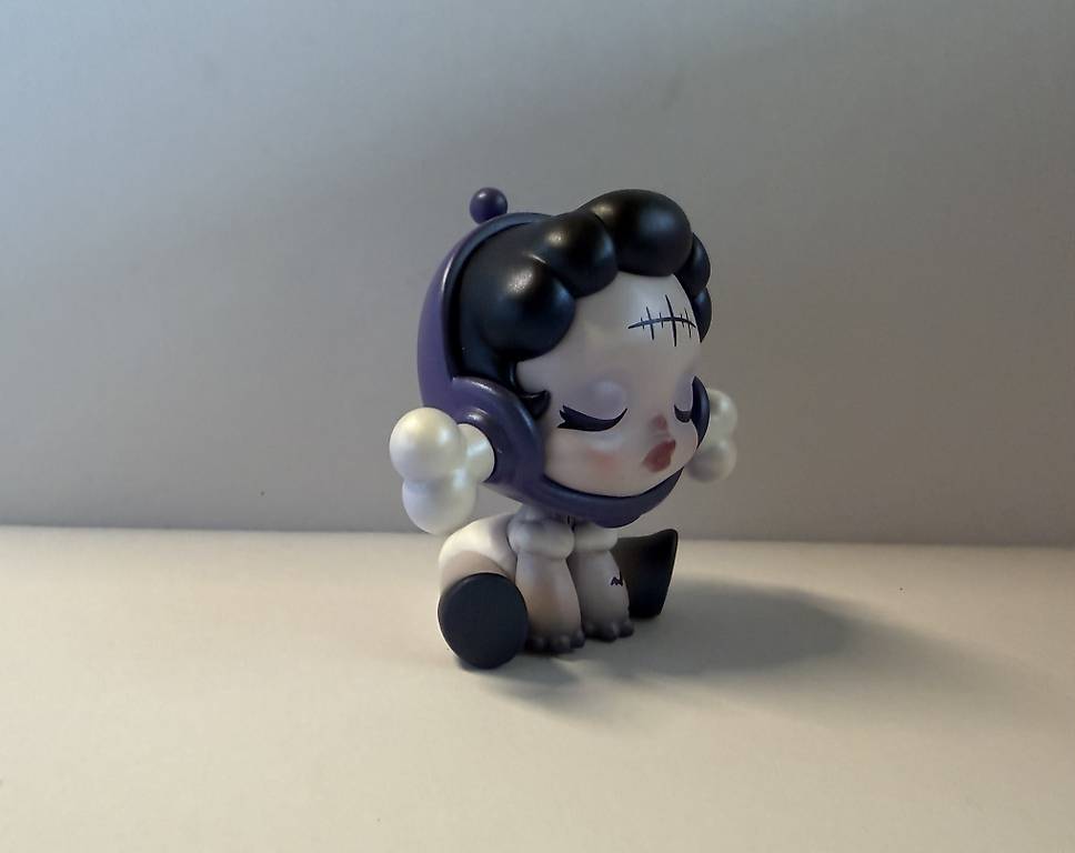 Skullpanda Popmart Original Figur im Kanton Bern - tutti.ch