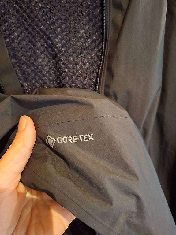 Arcteryx Coelle Lightweight in der Grösse M im Kanton St. Gallen - tutti.ch