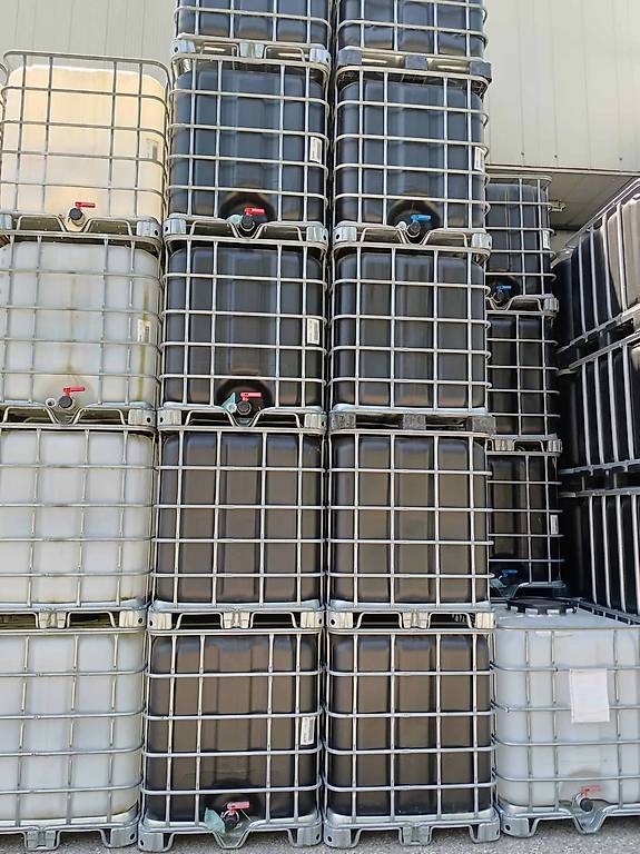 IBC-Tank schwarz 1000 L - Wassertank - Neu im Kanton Waadt - tutti.ch