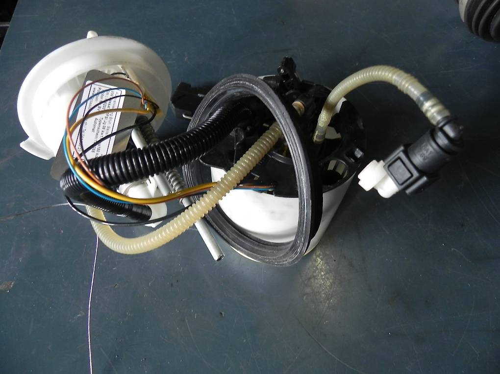 3C0919051AK Benzinpumpe VW Passat 2.0FSI im Kanton Luzern - tutti.ch