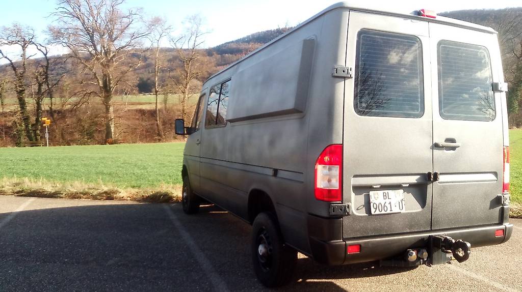 Schlafverbreiterung Mercedes Sprinter Longsleeper im Kanton Basel ...
