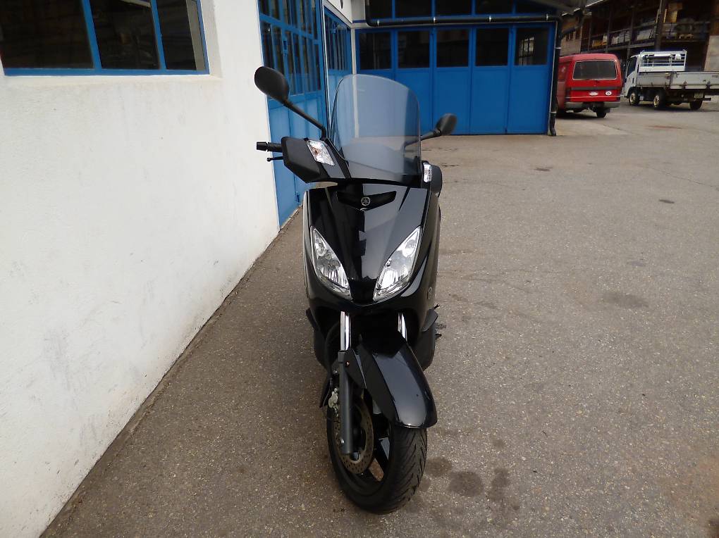 Yamaha YP250R X MAX im Kanton Graubünden - tutti.ch