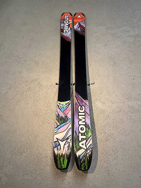 Atomic Bent 100 (172 cm) + Strive 11 Bindung -Der Kult-Ski! im Kanton ...