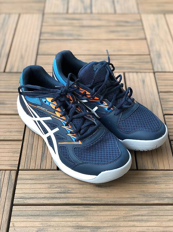NEU Asics Gr. 43.5 oder 9.5 US-Grösse im Kanton St. Gallen - tutti.ch
