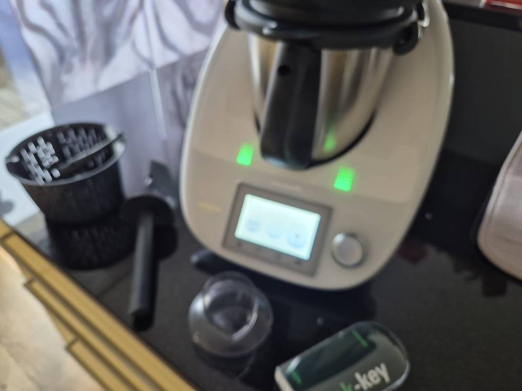 Thermomix TM5 inkl. Zubehör im Kanton St. Gallen - tutti.ch
