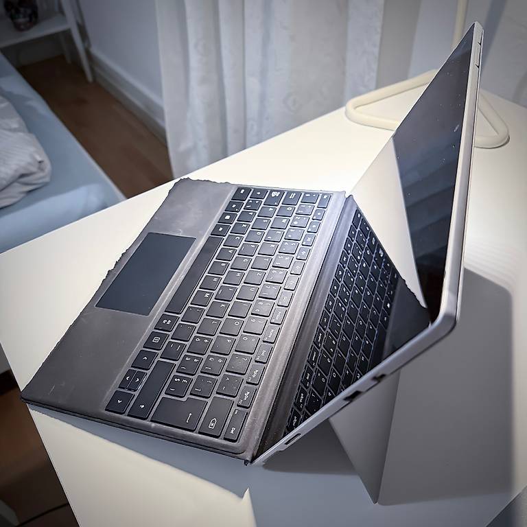 Microsoft Surface Pro i5 | 2-in-1 Tablet/Laptop im Kanton St. Gallen ...