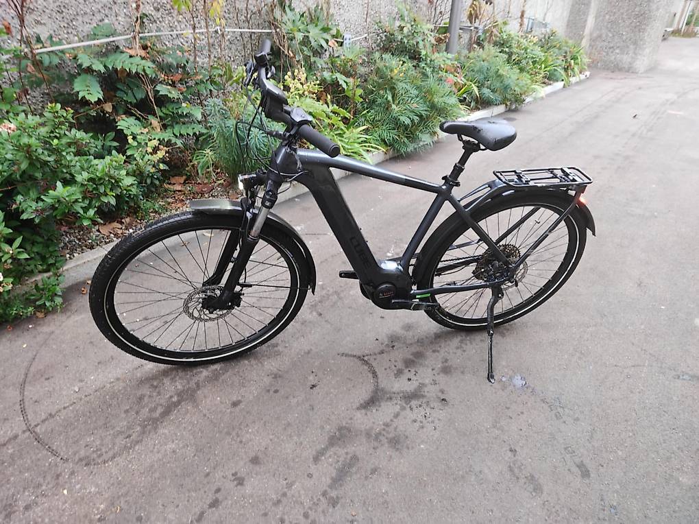 E-Bike Cube Touring Pro Grösse M im Kanton Zürich - tutti.ch