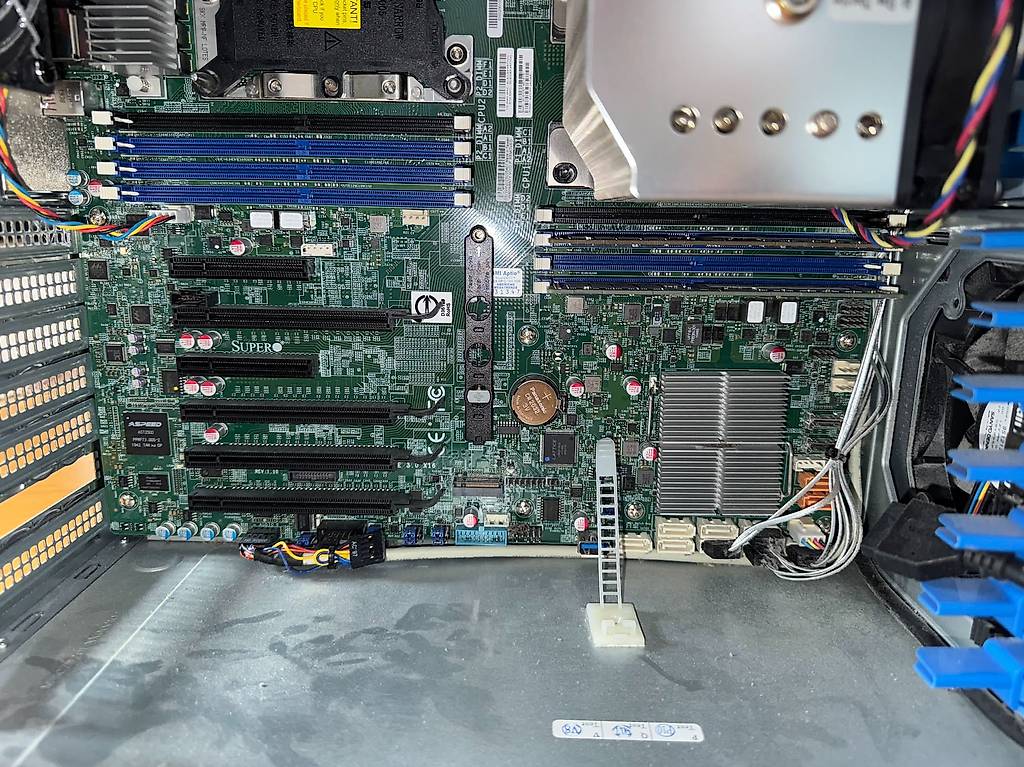 Supermicro SYS7039 A-I SuperWorkstation im Kanton Zürich - tutti.ch