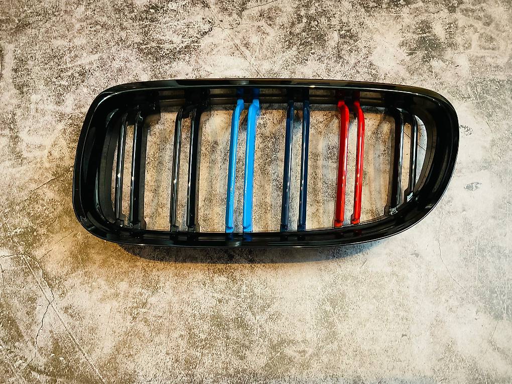 BMW M Doppelspeichen Nieren Kühlergrill für 3 er E90 E91 LCI im Kanton Solothurn - tutti.ch