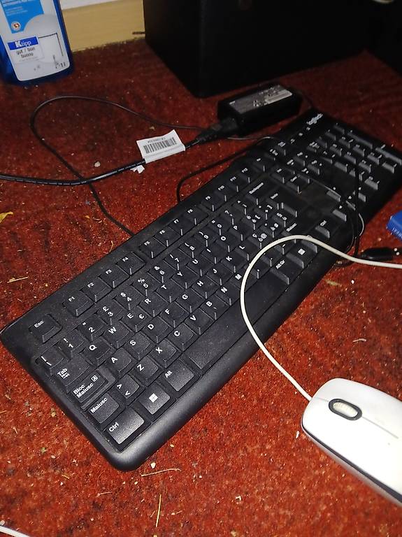 PC Set, Azer Pc,Maus,Tastatur,100 Cm im Kanton Zürich - tutti.ch