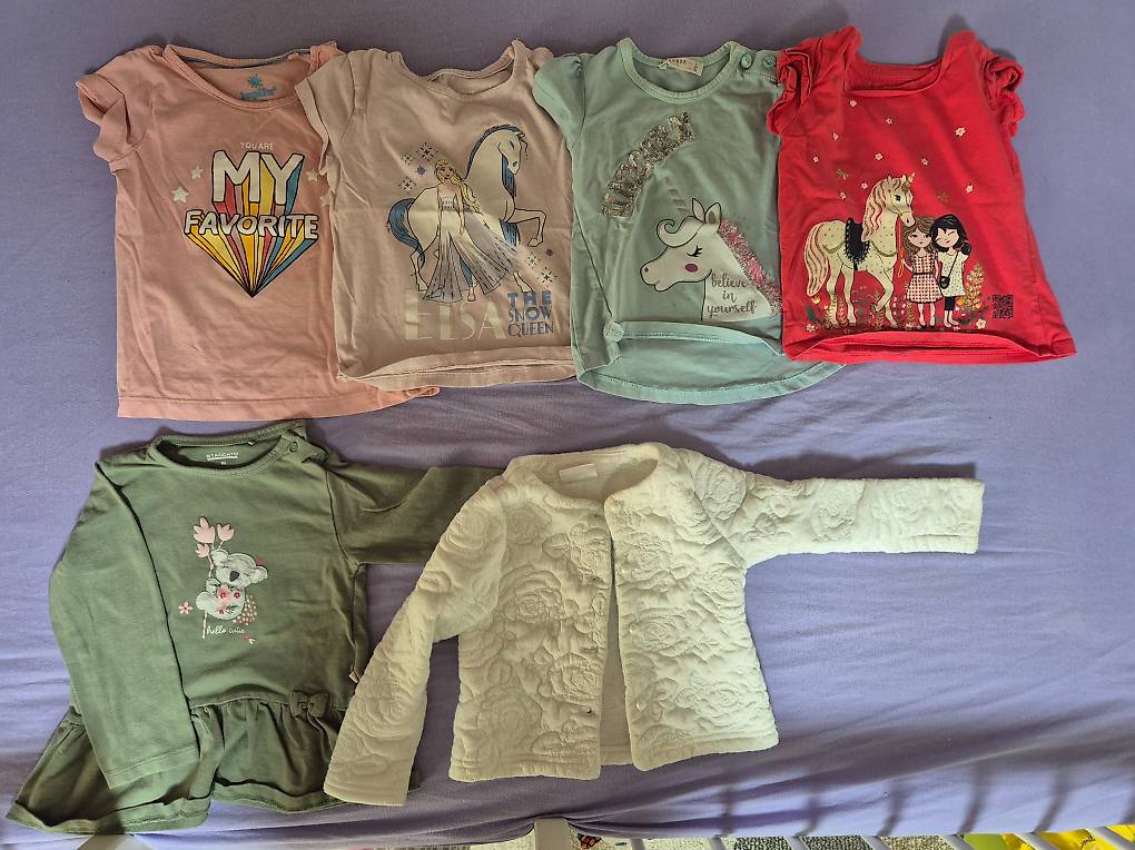 Large Bundle of Girls' Clothes - 30+ Pieces Size 86-92 im Kanton Zürich ...