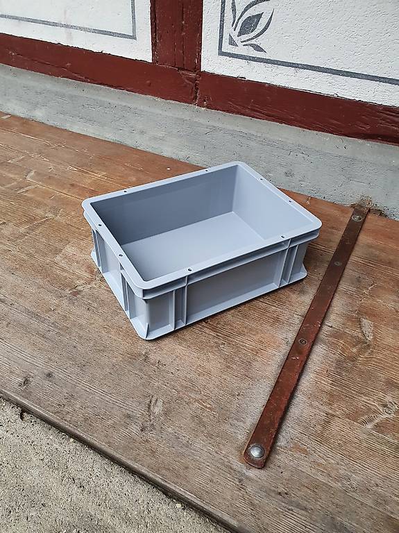 Neue Kunststoffkisten Rako von Wez 400x300x140 im Kanton Aargau - tutti.ch