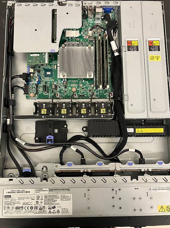 Lenovo System x3250 M6 Server / Intel CPU / 16 GB RAM im Kanton Basel ...