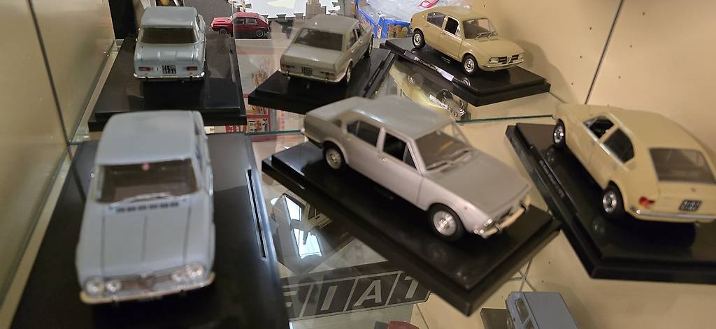 Zu verkaufen 11 Fiat, Lancia, Alfa, Massstab 1:24 im Kanton Aargau ...