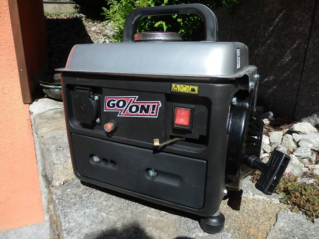 Generatore SG 950 220 VAC - 720 Watt nuovo im Kanton Tessin - tutti.ch