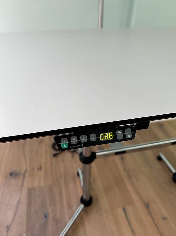 USM Kitos M 150 x 75 elektrisch höhenverstellbar im Kanton Zürich ...