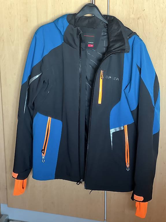 Winter Skijacke grösse S /preis plus porto im Kanton Bern - tutti.ch