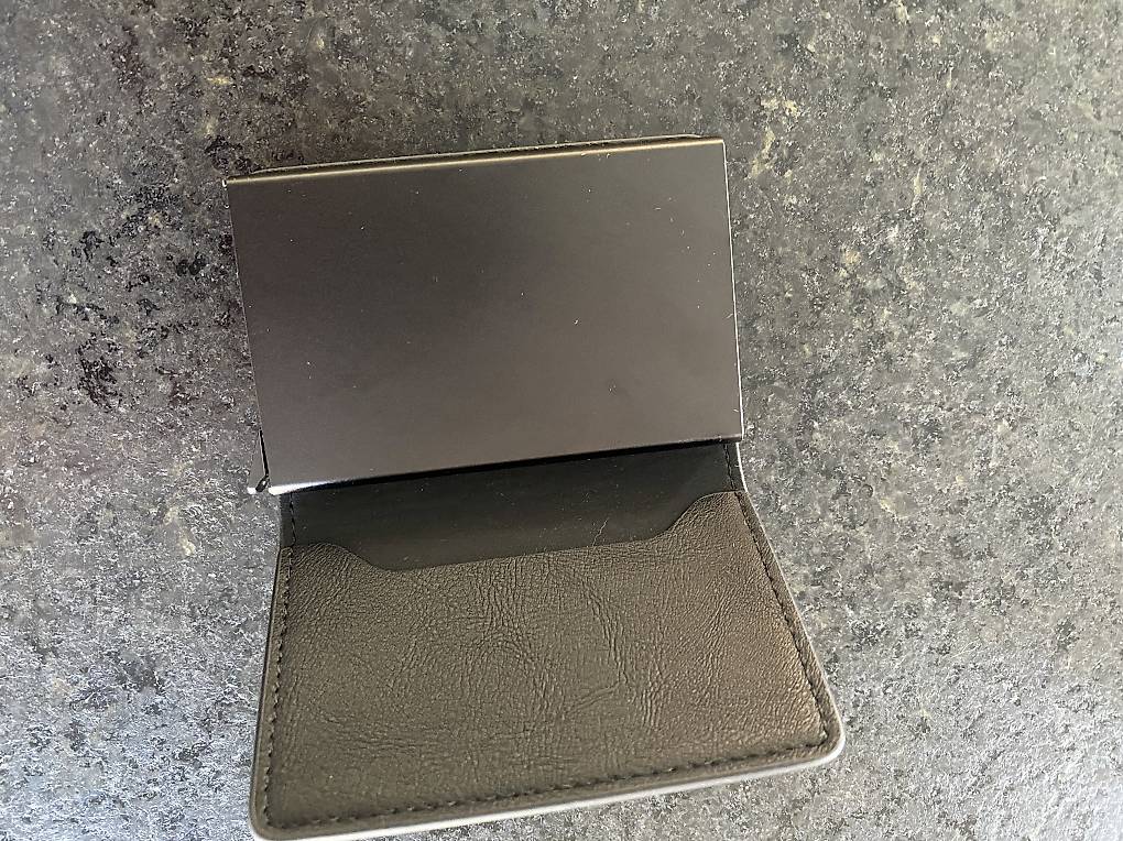 Kartenportemonnaie (Hugo Boss) im Kanton Bern - tutti.ch