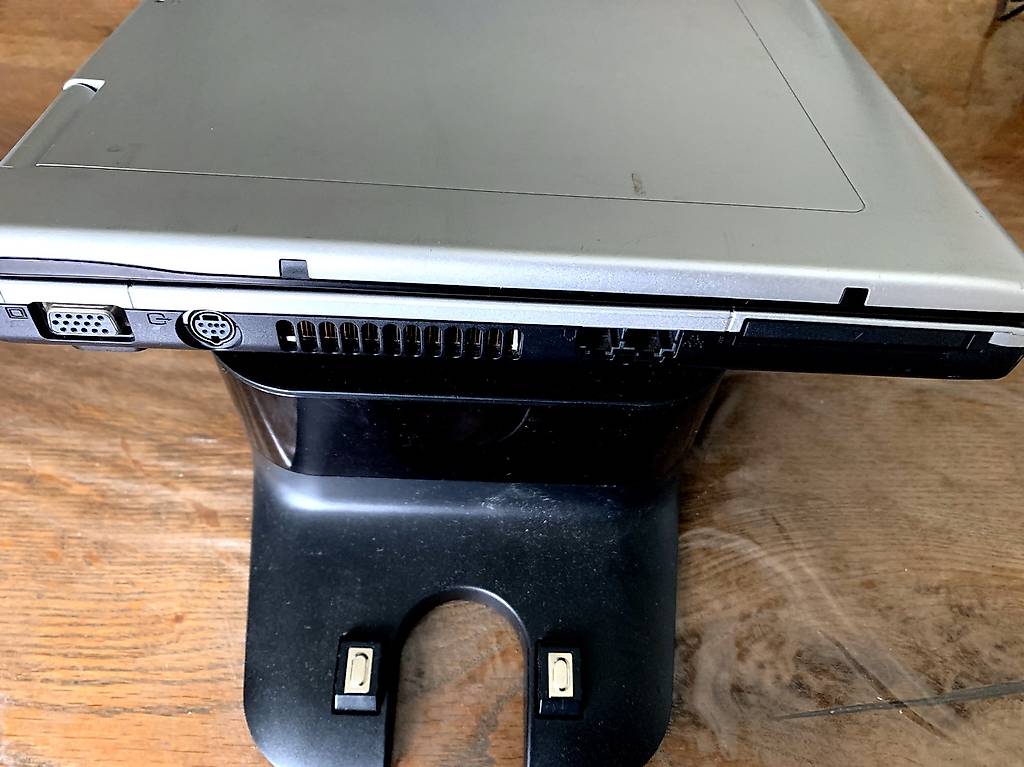 Maxdata Model No.: ECO 4000 IW Laptop ohne Ladegerät im Kanton Luzern ...