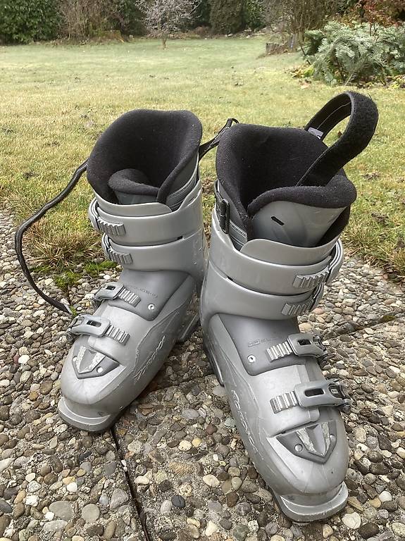 Wenig getragene Skischuhe Gr. 40 (305 mm) im Kanton Luzern - tutti.ch