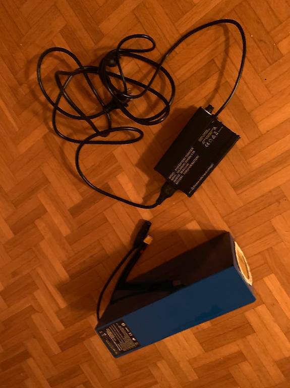 Akku 52V / 20Ah / 1040Wh + Ladegerät -BMS 40A - Lithium- NEU im Kanton ...