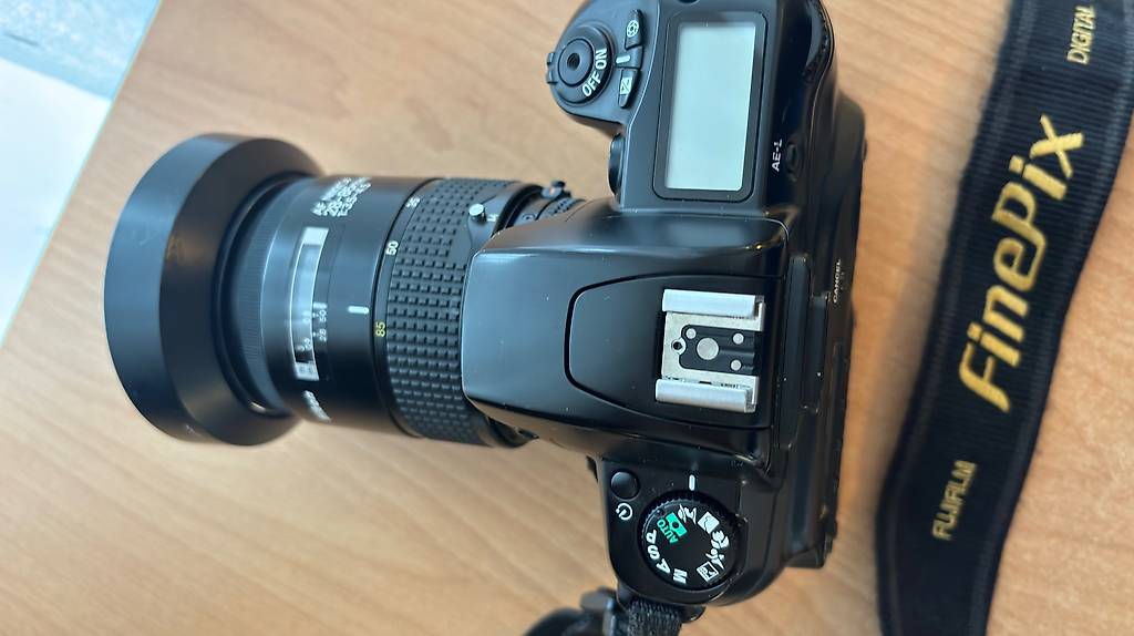 Fujifilm S1 Pro mit AF Nikkor 28-85mm im Kanton Zug - tutti.ch