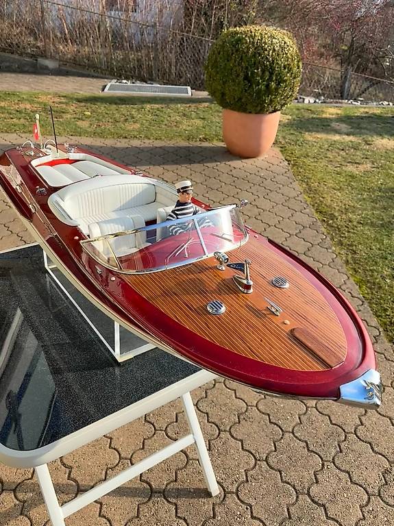 Zu verkaufen ist ein Riva 1:5 Rc Modellschiff mit Riva Saund im Kanton ...