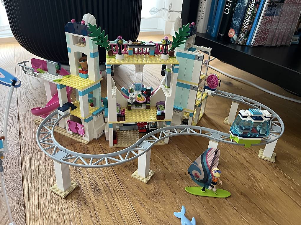 Lego Friends Strandhotel Heartlake City Resort 41347 im Kanton Luzern ...