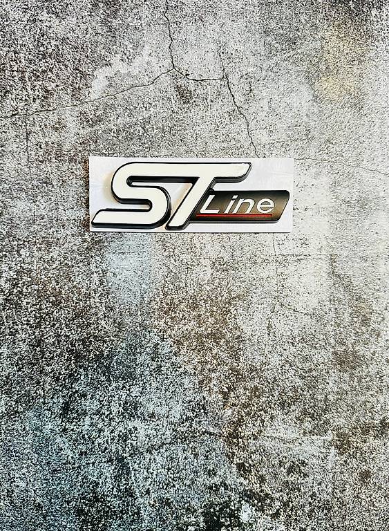 Ford ST Line Emblem, Schriftzug, Logo in weiss aus Metall im Kanton ...