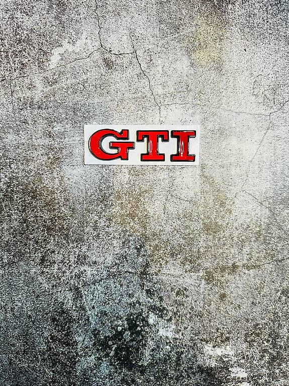VW GTI Emblem Schriftzug Logo NEU in Rot/Schwarz aus Metall im Kanton ...