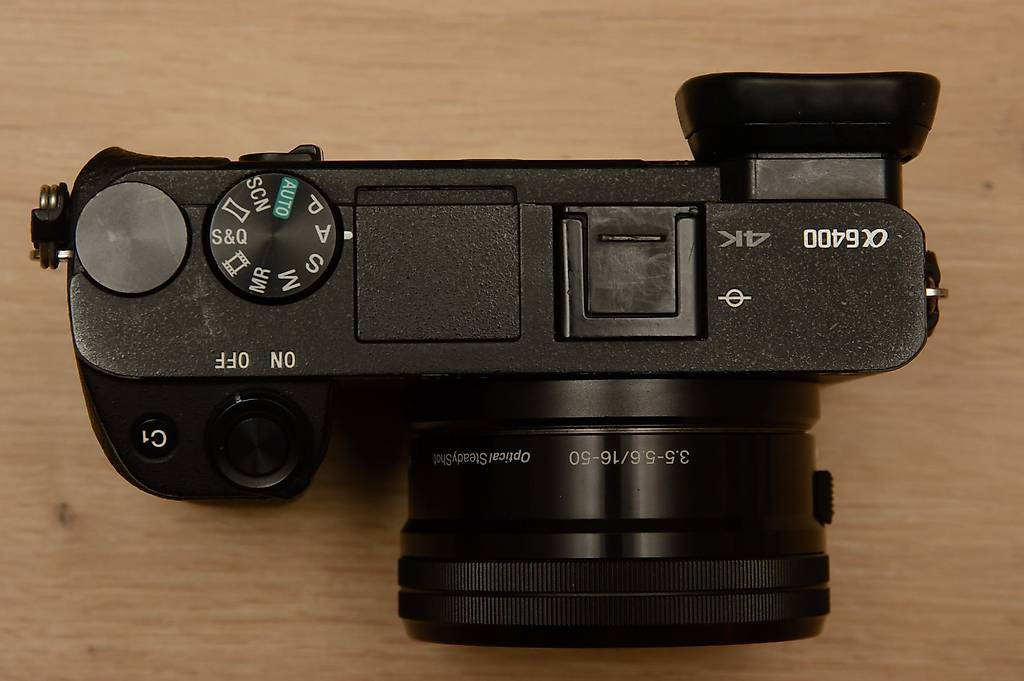 Sony Alpha 6400 + 16-50mm F/3.5-5.6 im Kanton Zürich - tutti.ch