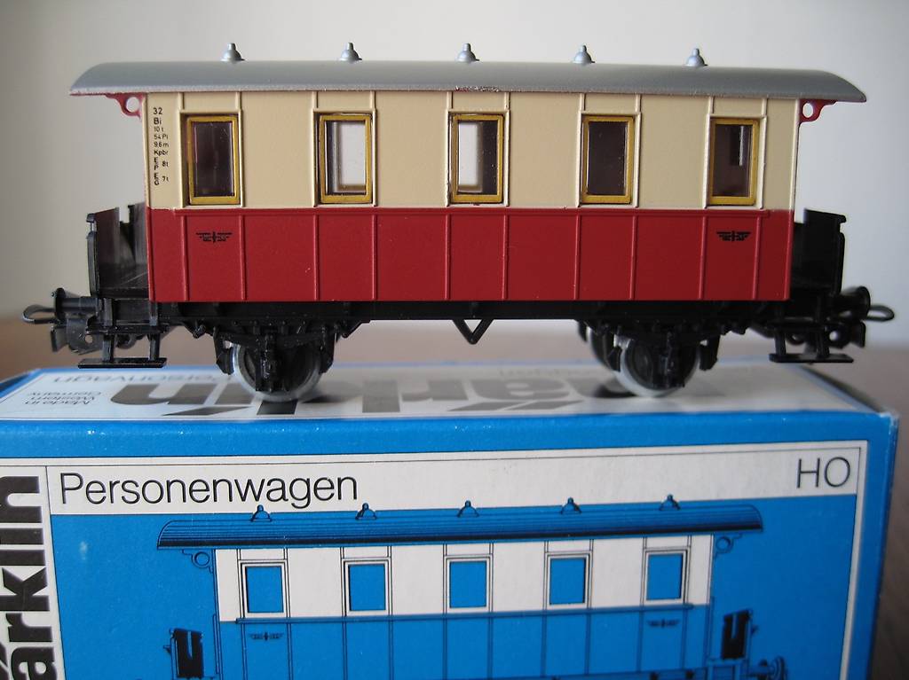 Märklin HO 4107 Personenwagen Privatbahn, Inneneinrichtung im Kanton ...