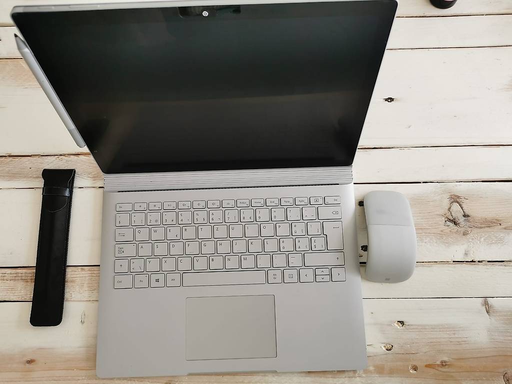 Surface Book 2 13.5" - 256GB- i7 im Kanton Bern - tutti.ch