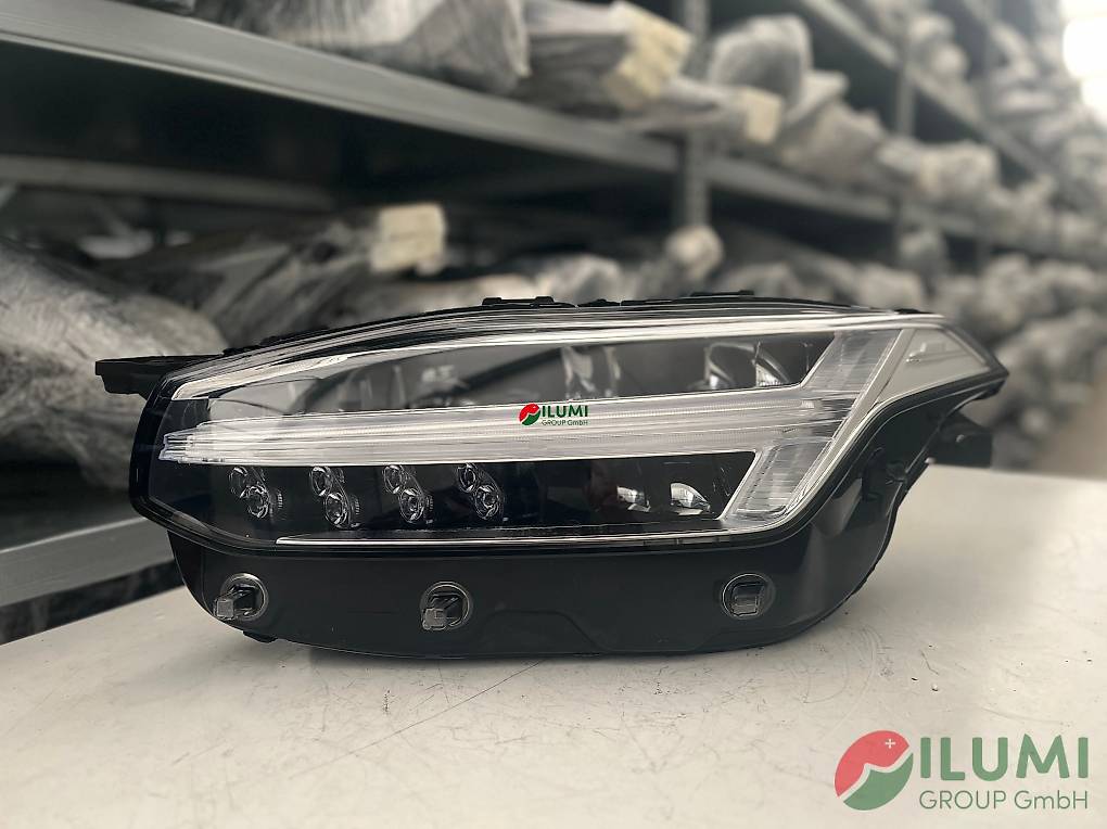 VOLVO XC90 SCHEINWERFER LINKS VOLL LED KPL 31655709 im Kanton Waadt ...