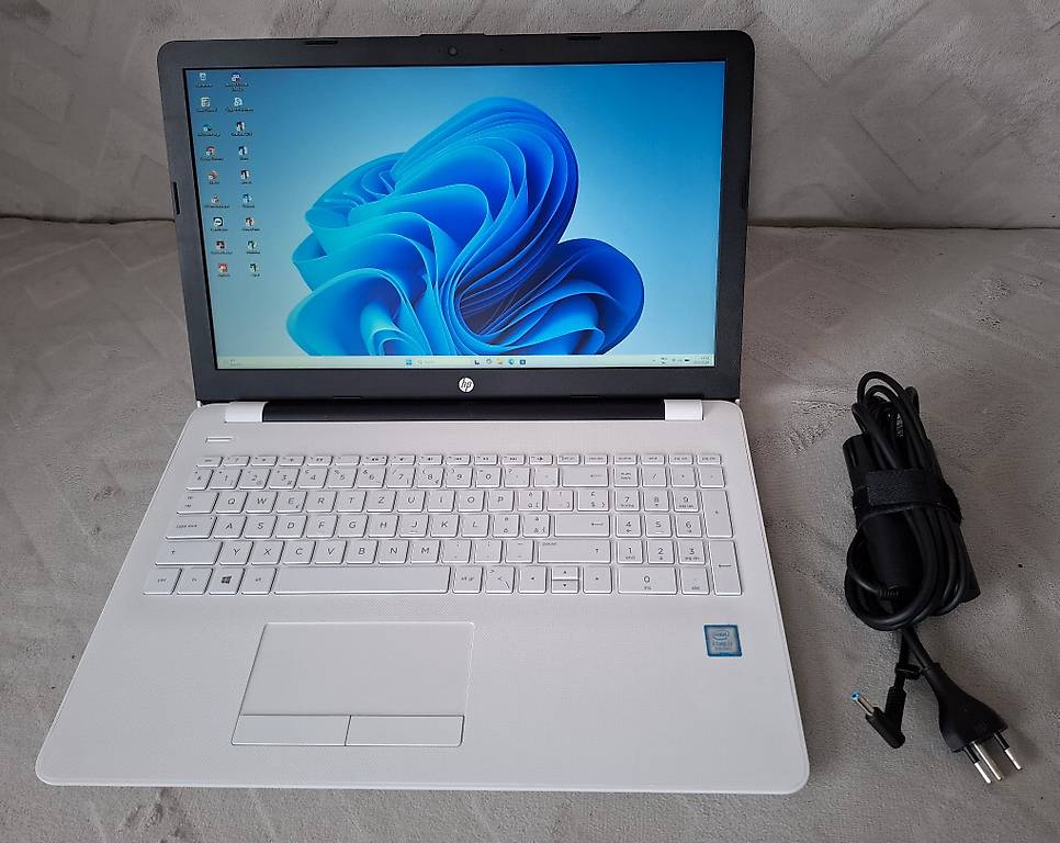 HP Laptop 15.6 FHD i7-8550U-SSD+HDD Win.11 & Office 2019 im Kanton ...