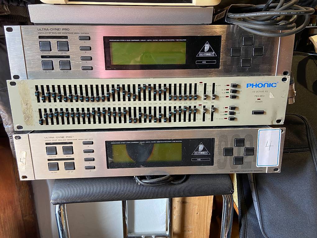 1+1 Gratis Behringer Ultra-Dyne Pro DSP9024 Digital DSP im Kanton Basel ...