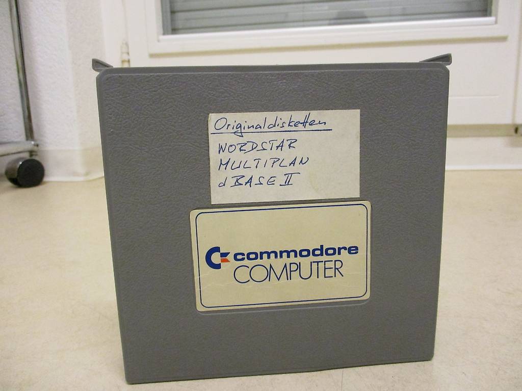 IBM PC Disketten Programme WORDSTAR Multiplan dBase2 RAR! im Kanton ...