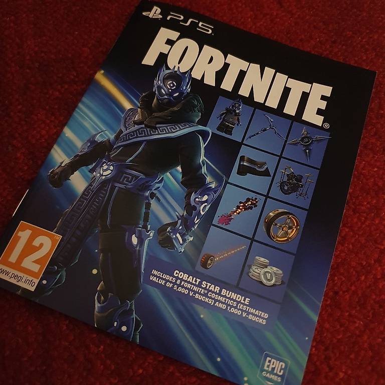 FORTNITE Cobalt Star Bundle inkl. 1000 V-Bucks | Code PS5 im Kanton ...