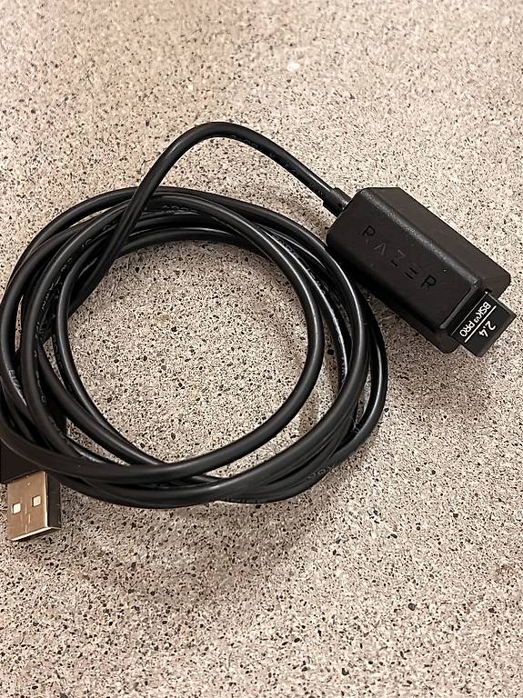 Razer Basilisk V3 Pro Gaming-Maus (fast neu) im Kanton Luzern - tutti.ch