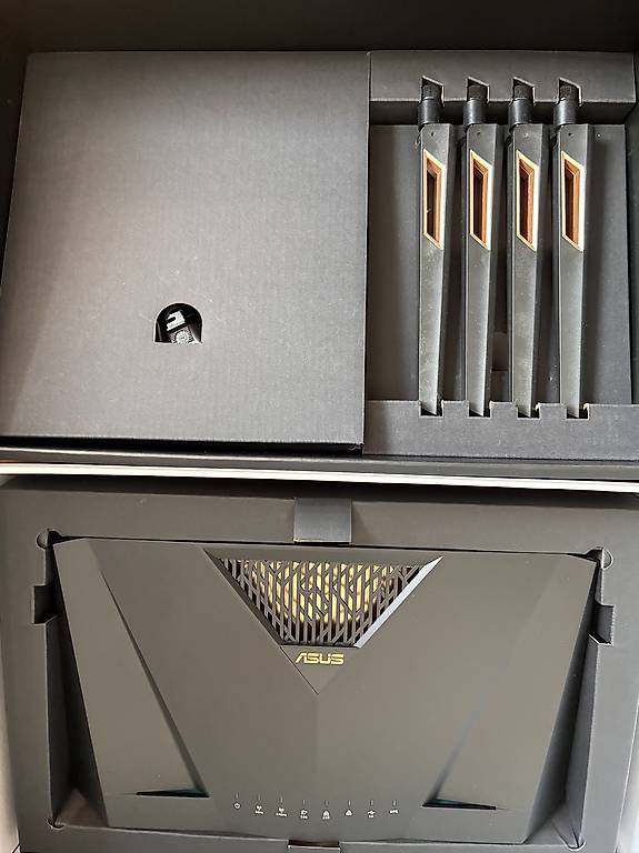 ASUS RT-AX88U Pro Wi-Fi 6 (AX6000), top Zustand im Kanton Luzern - tutti.ch