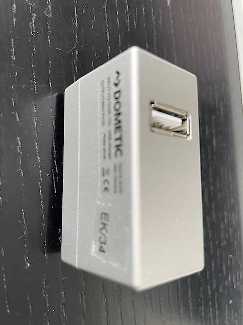Dometic USB Ladeadapter für in die Schiene im WoWa oder WoMo im Kanton ...